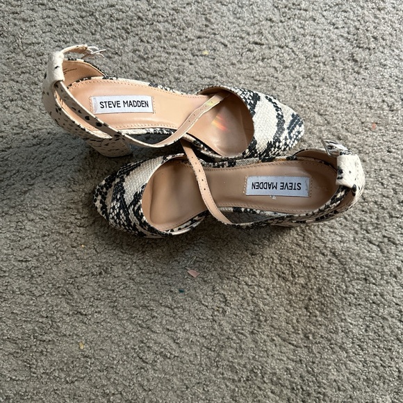 Steve Madden | Shoes | Steve Madden Snakeskin Pattern Heels Black And ...